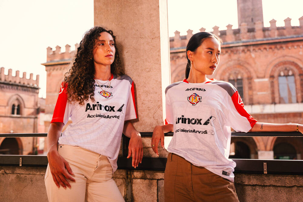 Sulla maglia della Cremo la cartina di Cremona - Vittoriano Zanolli
